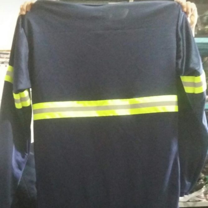 Playera con Reflectivo y serigrafía - BERSEBA, S.A.